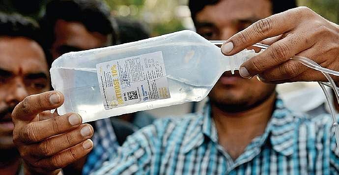 16 patients develop complications after being given saline