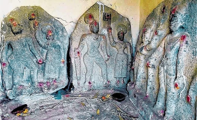 Medieval temple for warriors, Sati Sheelas found in Wanaparthy