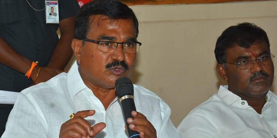 Apologise or face legal action: TS Minister Niranjan Reddy tells BJP MLA