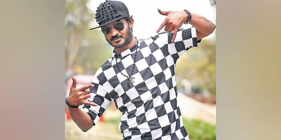 Chikkanna’s Upadhyaksha goes on floors