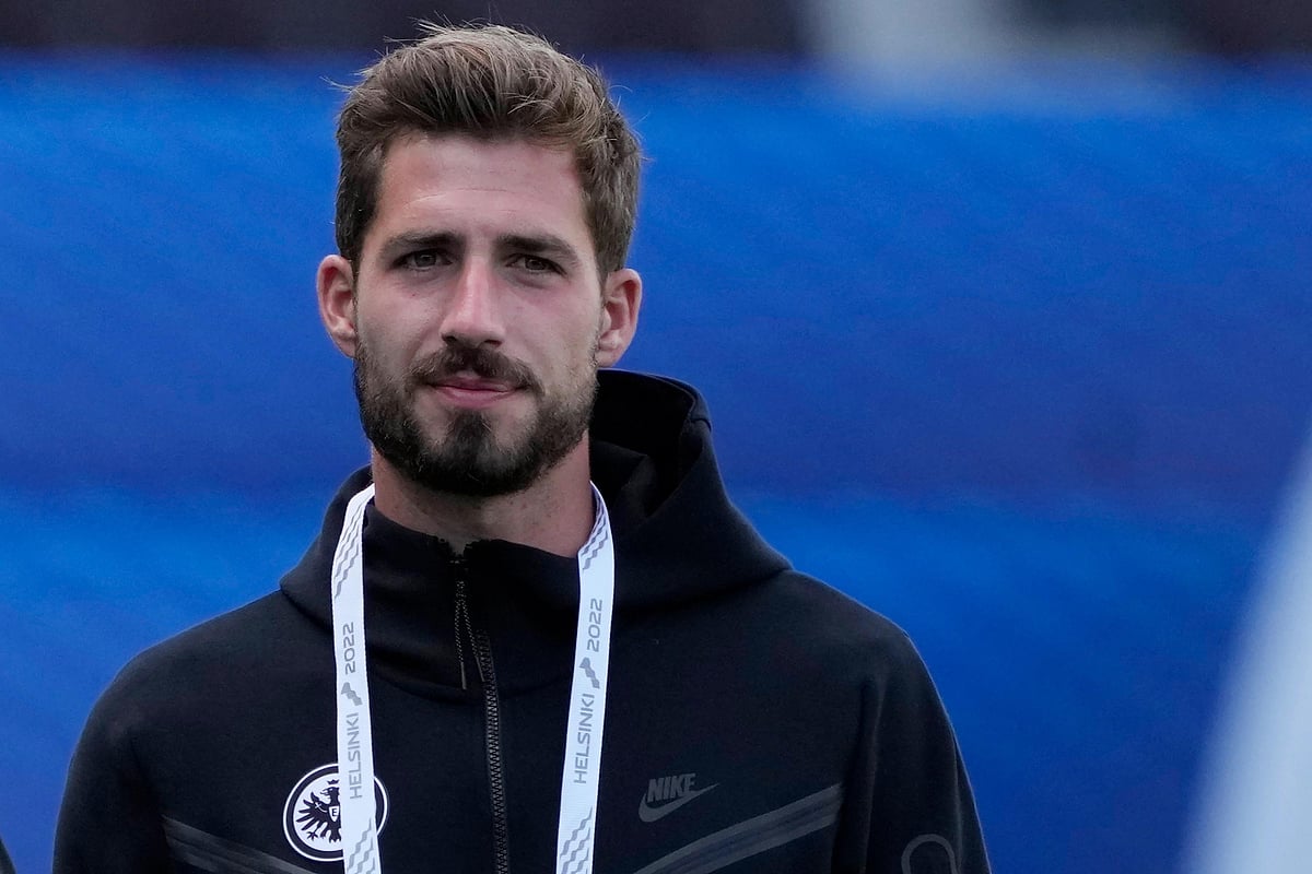Eintracht Frankfurt's goalkeeper Kevin Trapp says he's turning down ...