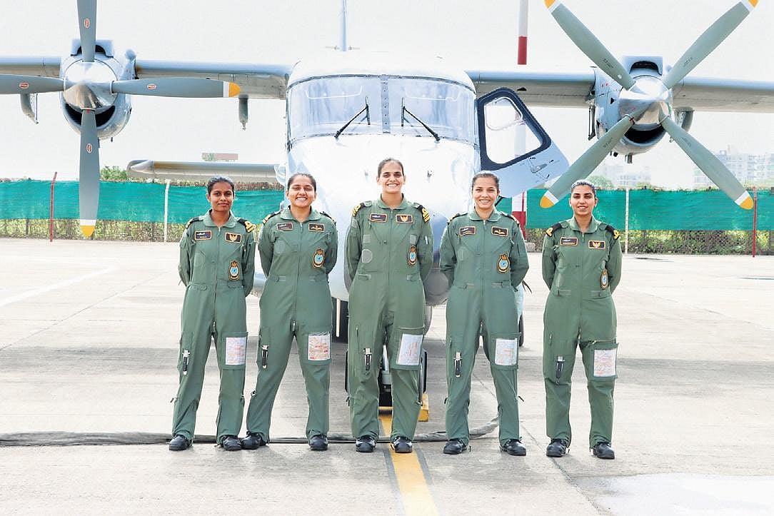 All-woman Navy crew pull off 1st maritime sortie