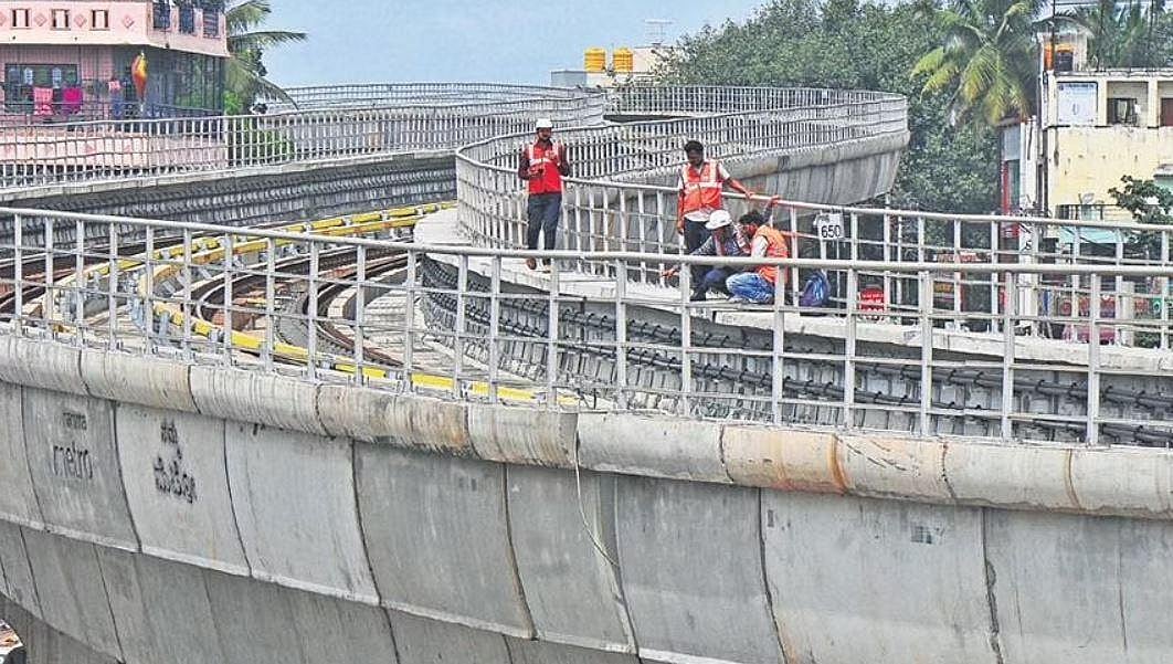 Rail fracture disrupts Metro operations