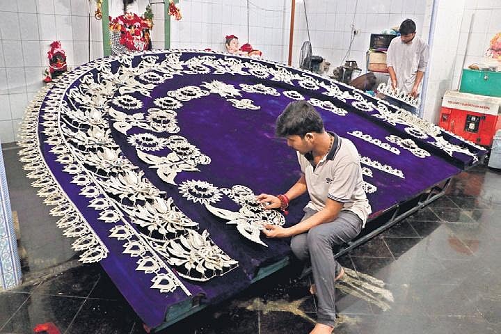 Old Station Bazaar pandal to replicate Varanasi Ganga Ghat