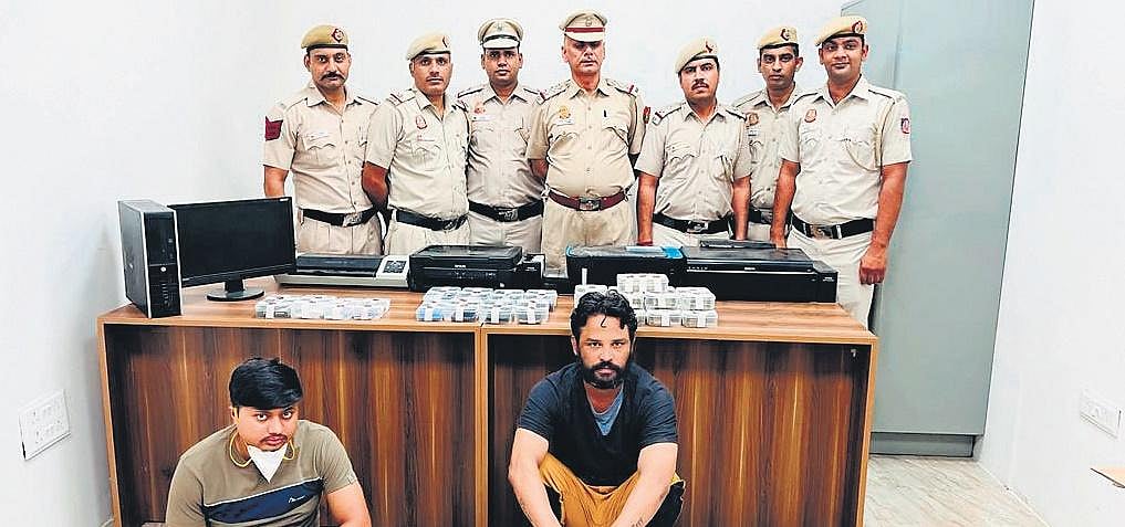 Five held in Delhi for duping 500 people on pretext of giving insurance ...