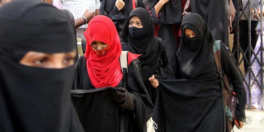 Afghan women detained over improper hijab: Taliban official