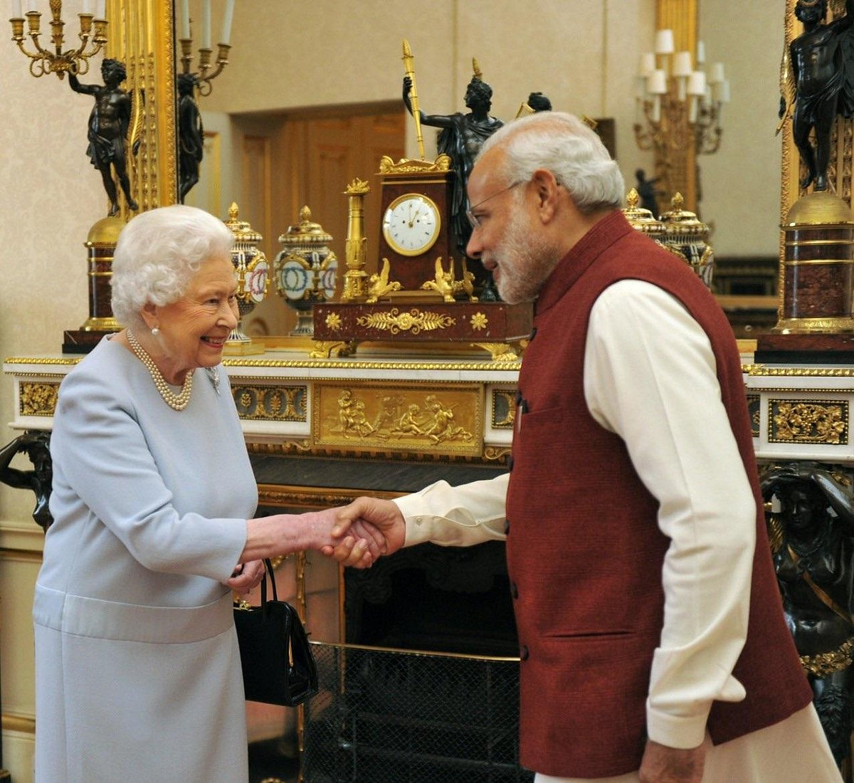 Queen Elizabeth II stalwart of our times, personified dignity and ...