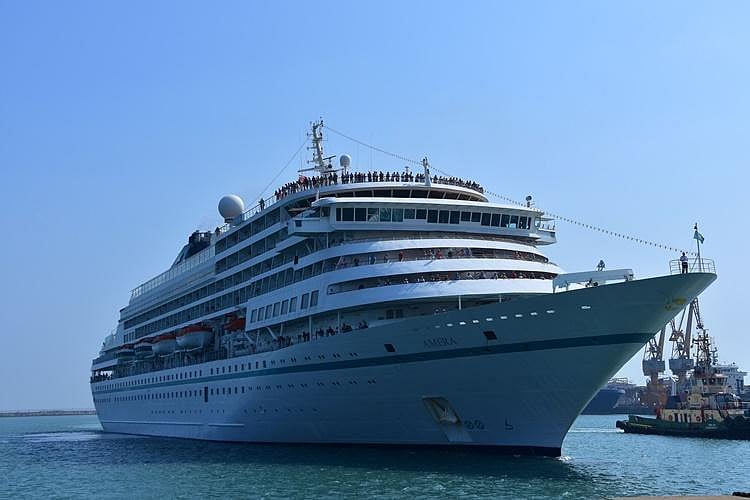 Luxury cruise vessel calls on Thoothukudi VOC Port