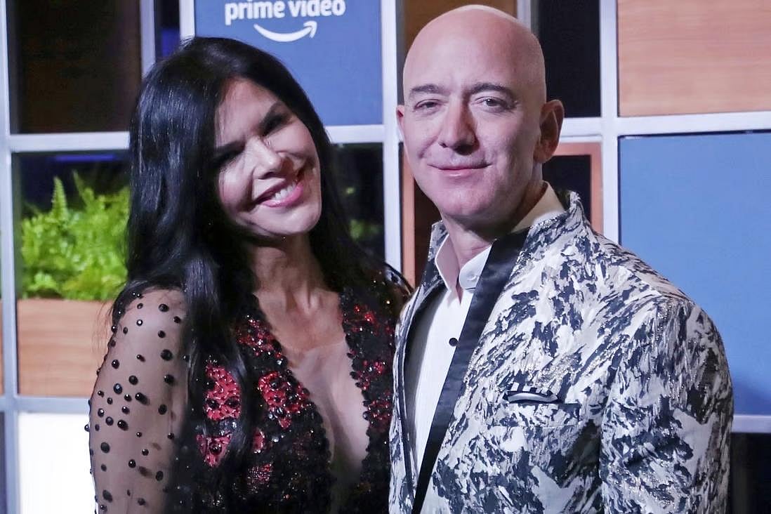 Jeff Bezos' girlfriend prepares for all-female flight on Blue Origin ...