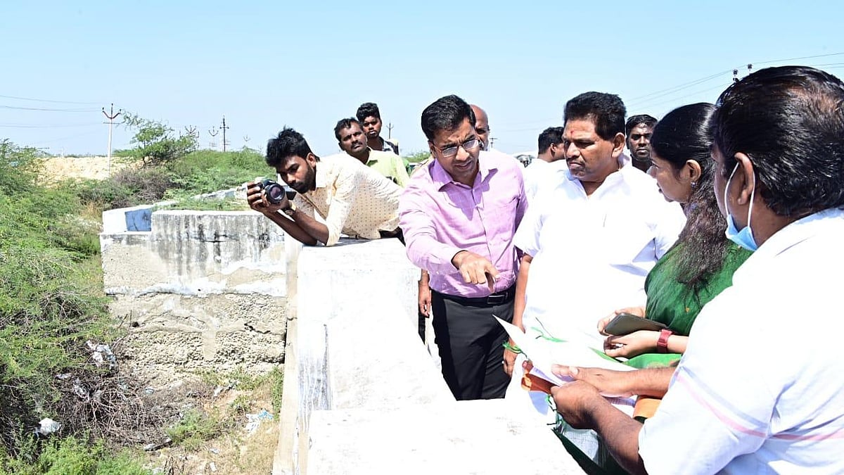 Parliamentarian Kanimozhi Karunanidhi inspects polluted Uppar odai ...