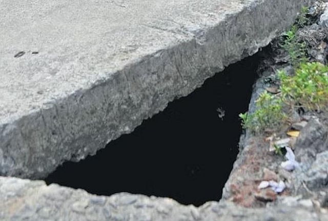 Head constable washed away in open drain near Bhadrachalam