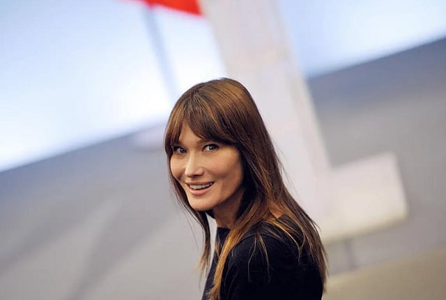Former French first lady Carla Bruni reveals breast cancer battle