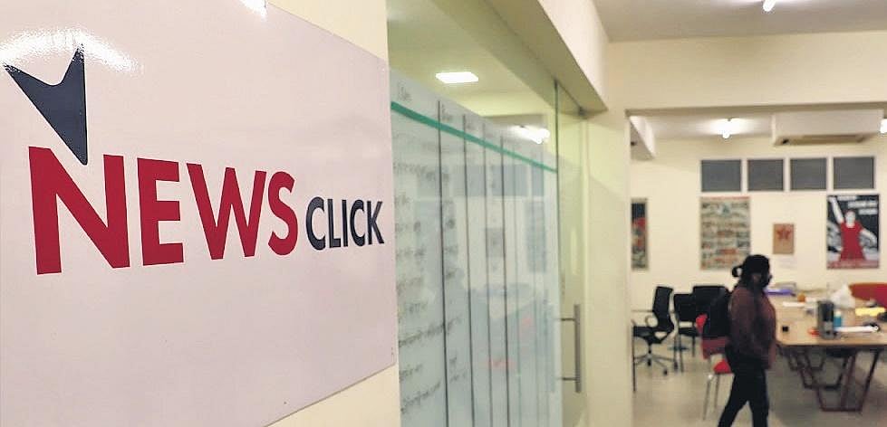 NewsClick case: Police FIR names lawyer Gautam Bhatia, cites his 'legal ...