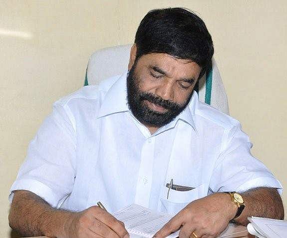 Coop societies functioning as per RBI norms, says Minister Vasavan