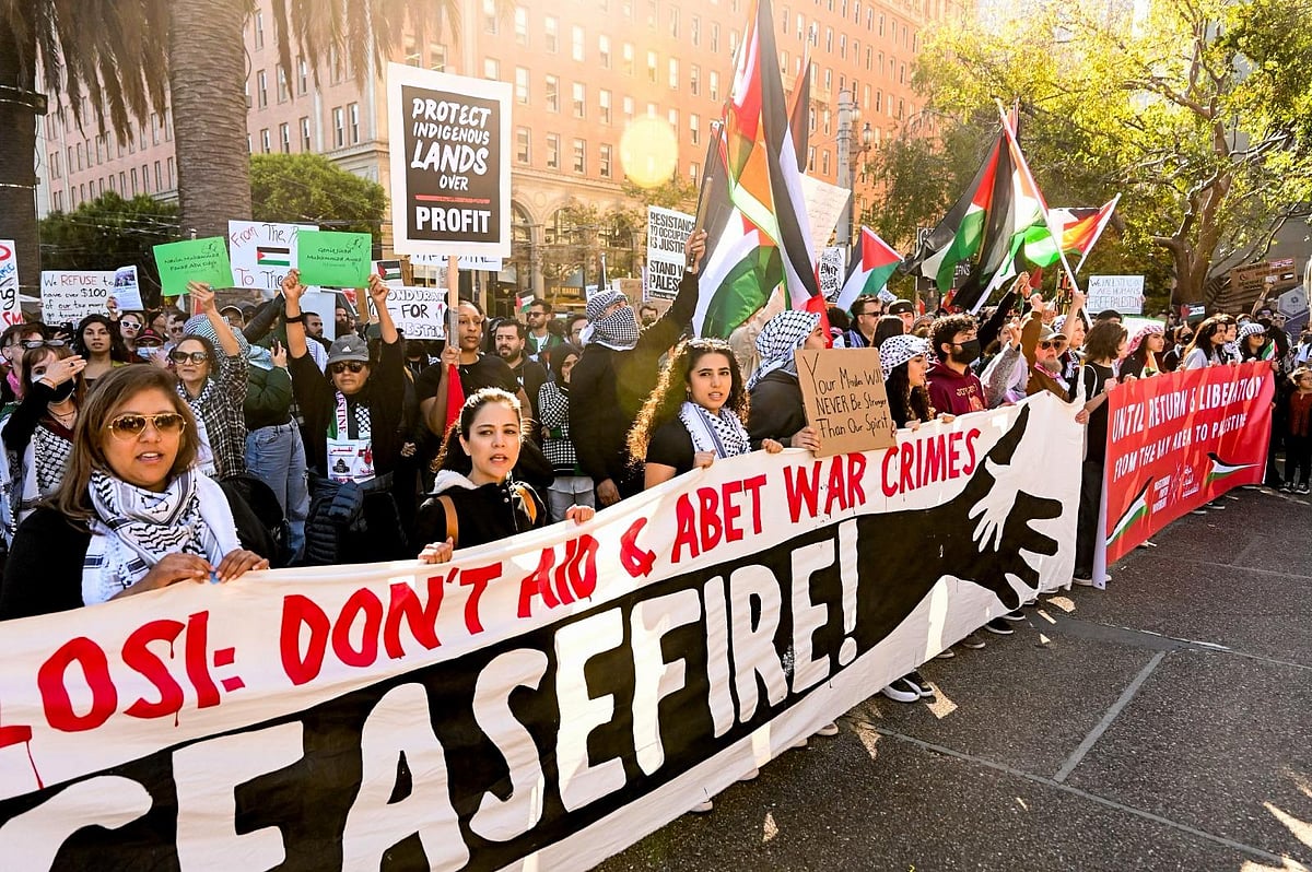 APEC comes to San Francisco: Protesters demonstrate against world ...