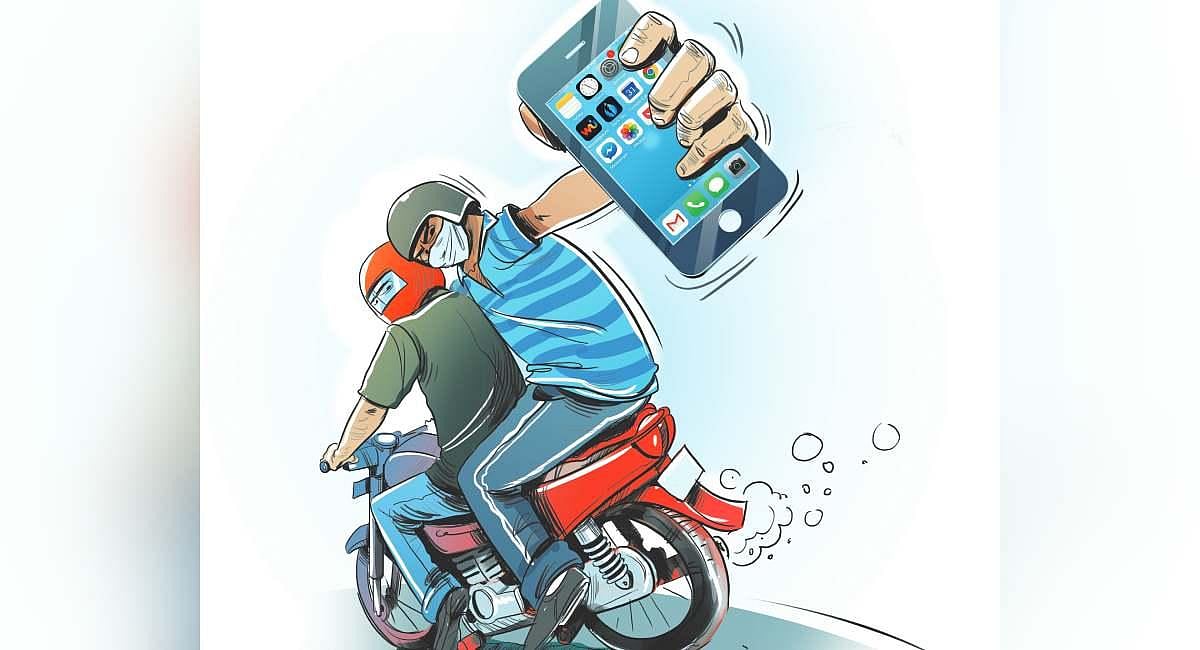 Duo held for fatally knocking man down in bid to snatch phone