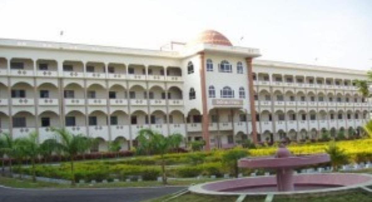 New Incubatory Centre at RVR&JC launches first batch of students