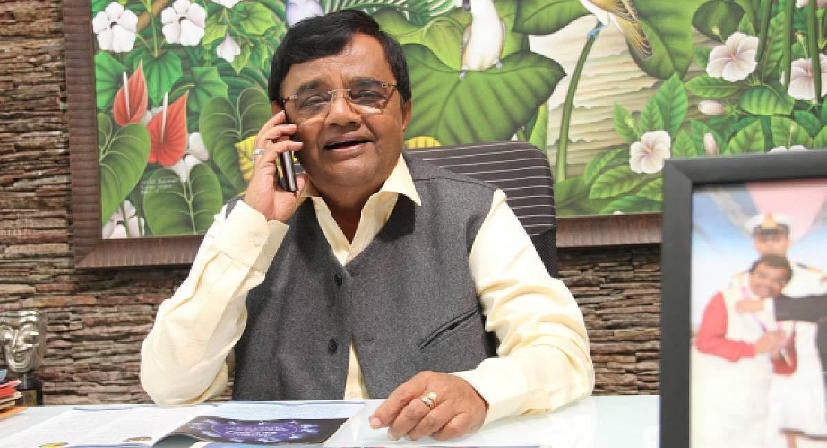 Veteran actor Dwarakish makes a pivotal appearance in 'Mayanagari'