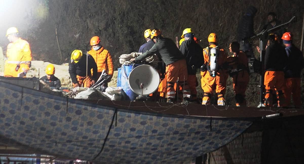 Uttarakhand tunnel collapse: Rescuers make 15-metre progress through ...