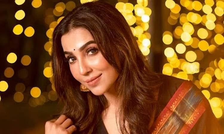 A fun family outing: Actor Parvati Nair on shooting for 'Aalambana'