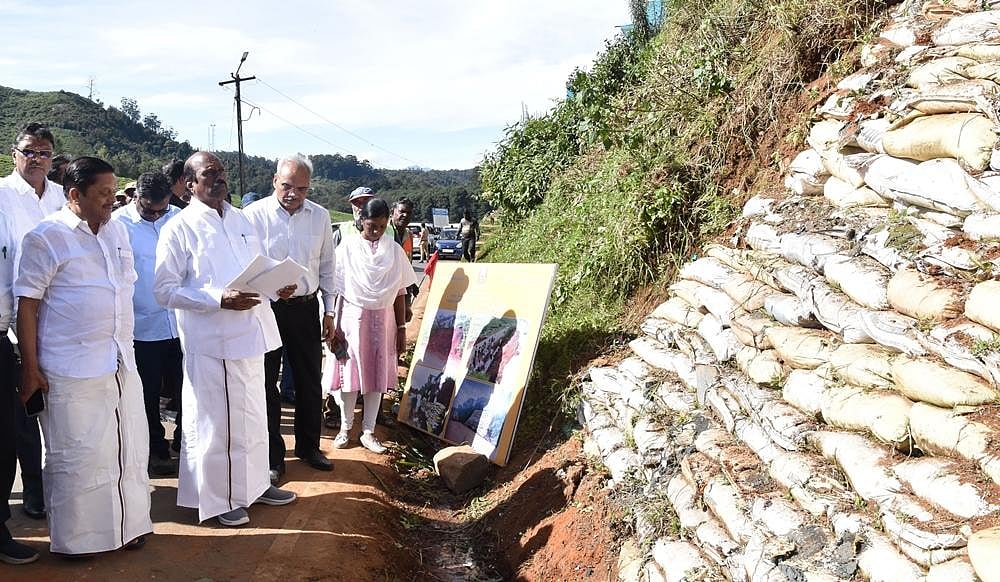 Minister EV Velu inspect road works between Katteri & Lovedale