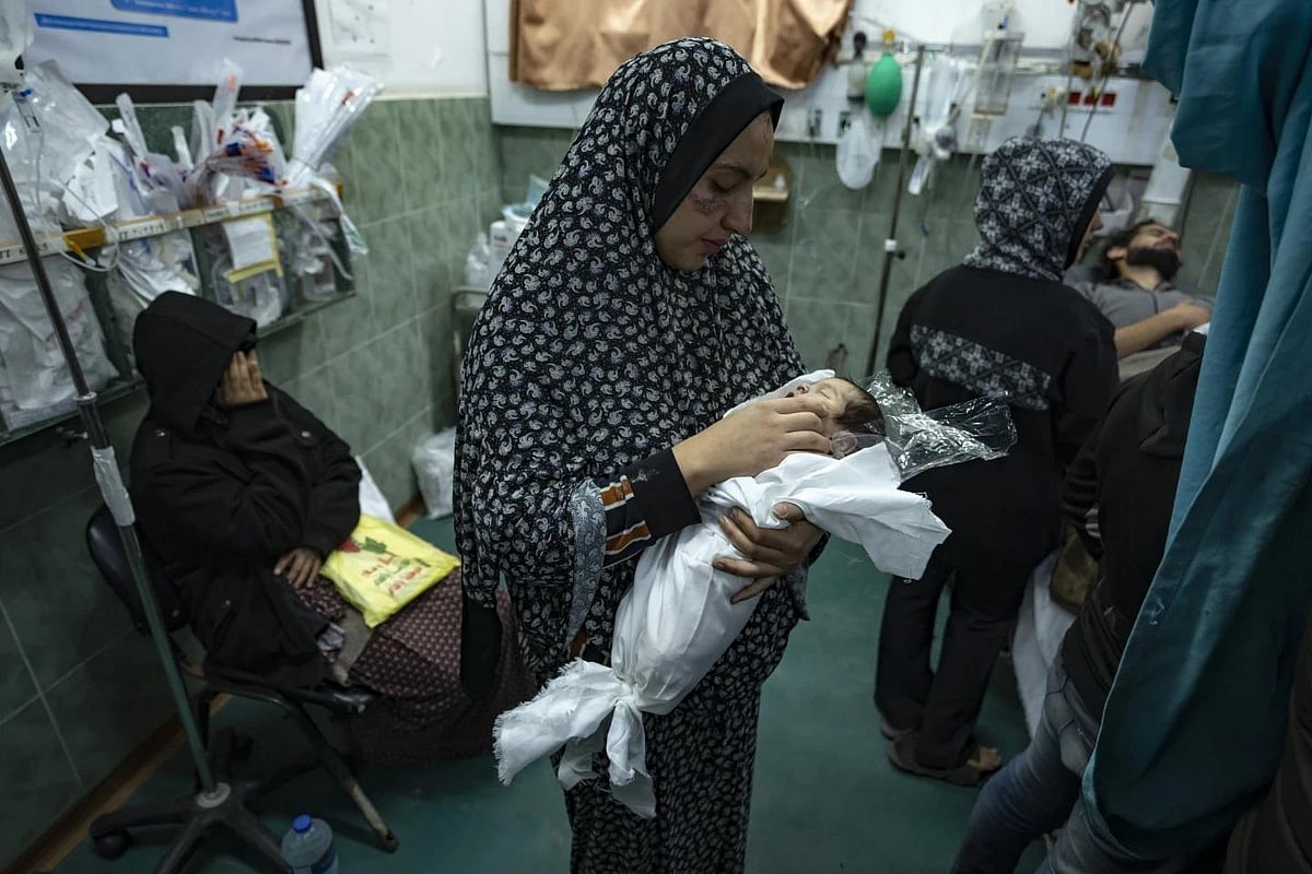 Palestinian baby girl, born 17 days ago during Gaza war, is killed with ...