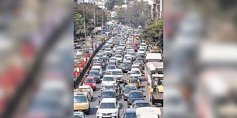 Ukkadam-Aathupalam traffic snarls continue as bridge work on slow lane ...