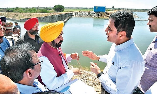 Visibly impressed by Telangana's KLIS, Punjab CM to replicate ...