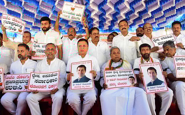 PHOTOS | Congress leaders, supporters across India take out 'Satyagraha ...