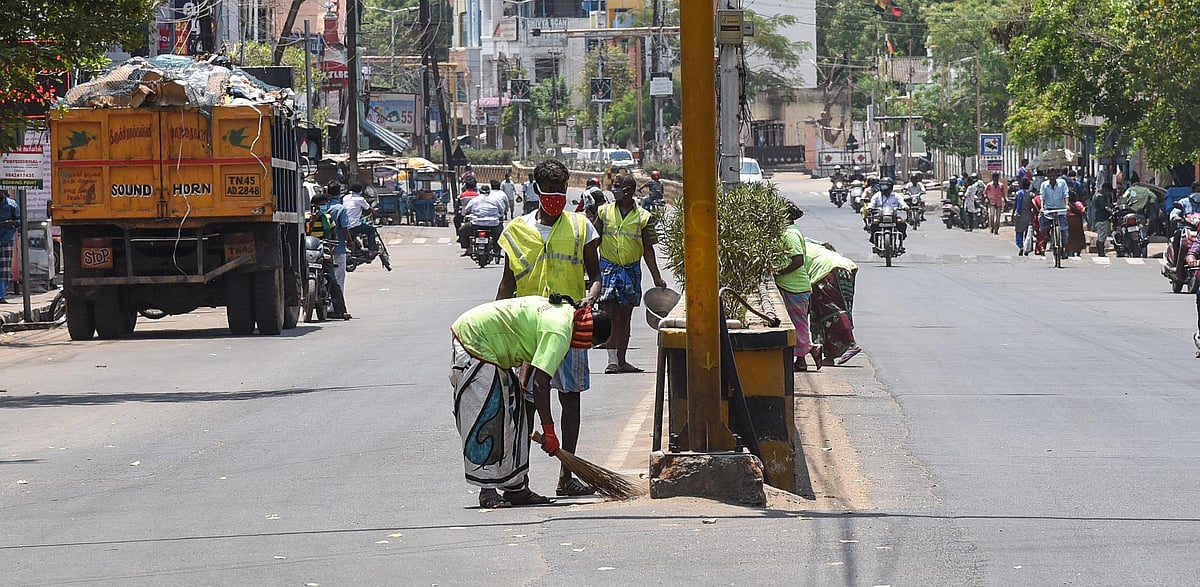 Sanitation workers in Madurai stage protest against privatisation of ...