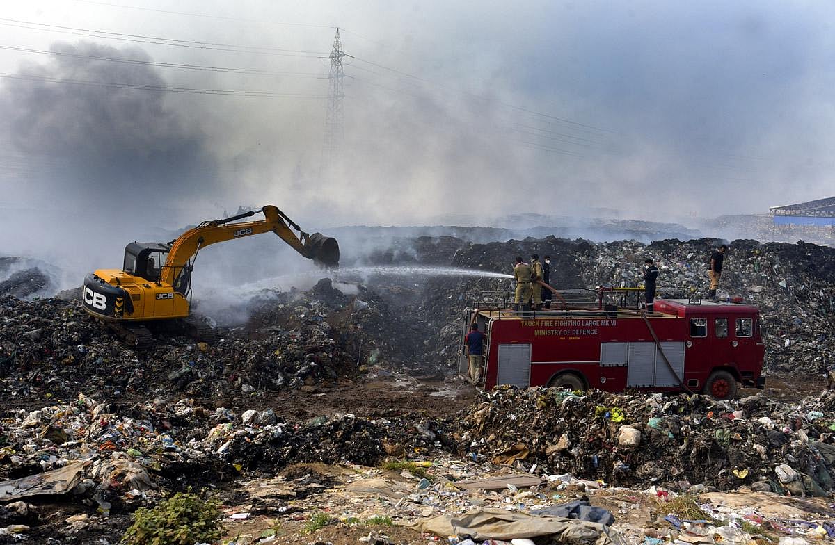 Brahmapuram dump yard fire sparks resentment in CPM; Kochi Mayor in focus