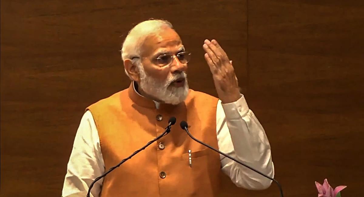 Free India from corruption, PM Modi tells CBI on its diamond jubilee