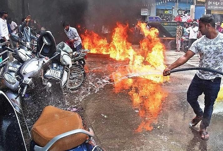 Bengaluru Karaga procession mishap: Camphor ritual causes fire, damages ...