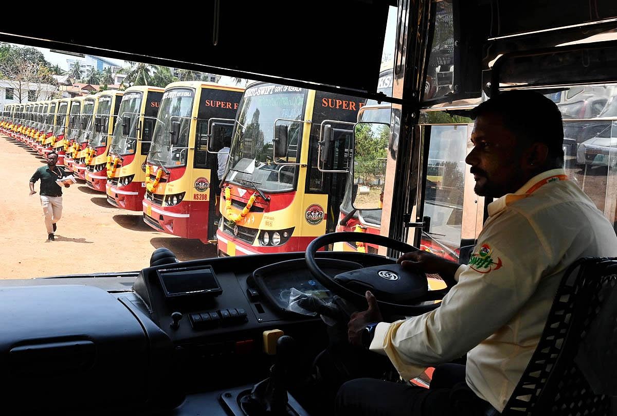 KSRTC-SWIFT launches 131 super fast buses