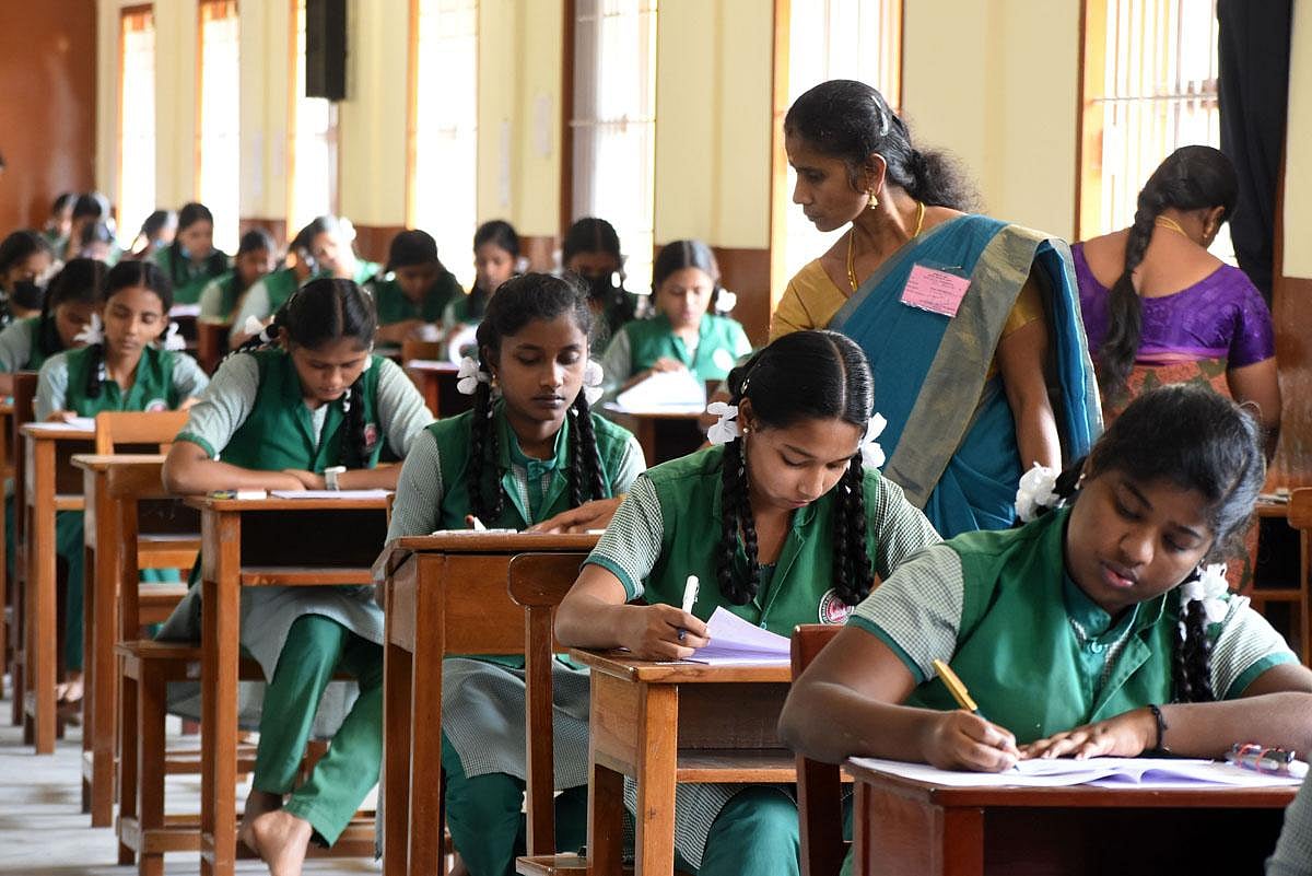 Girls outperform boys in ICSE, ISC exams