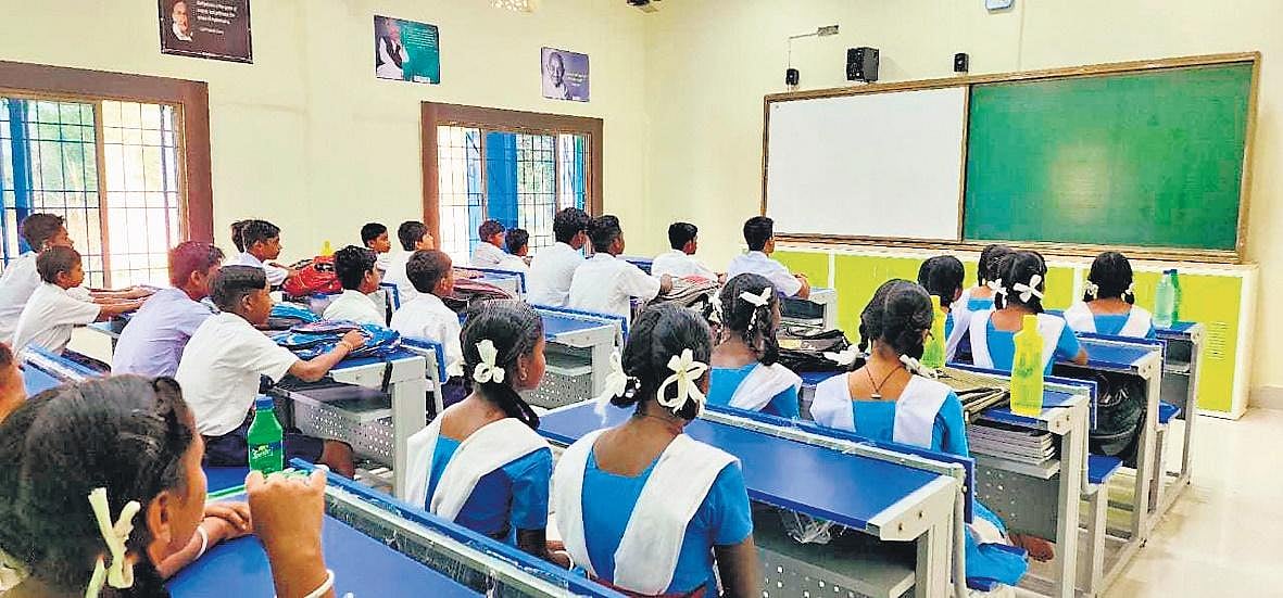All govt, aided schools of Radhapuram constituency get smart classrooms