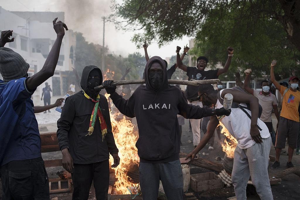 Senegal opposition leader calls for protests after nomination rally banned