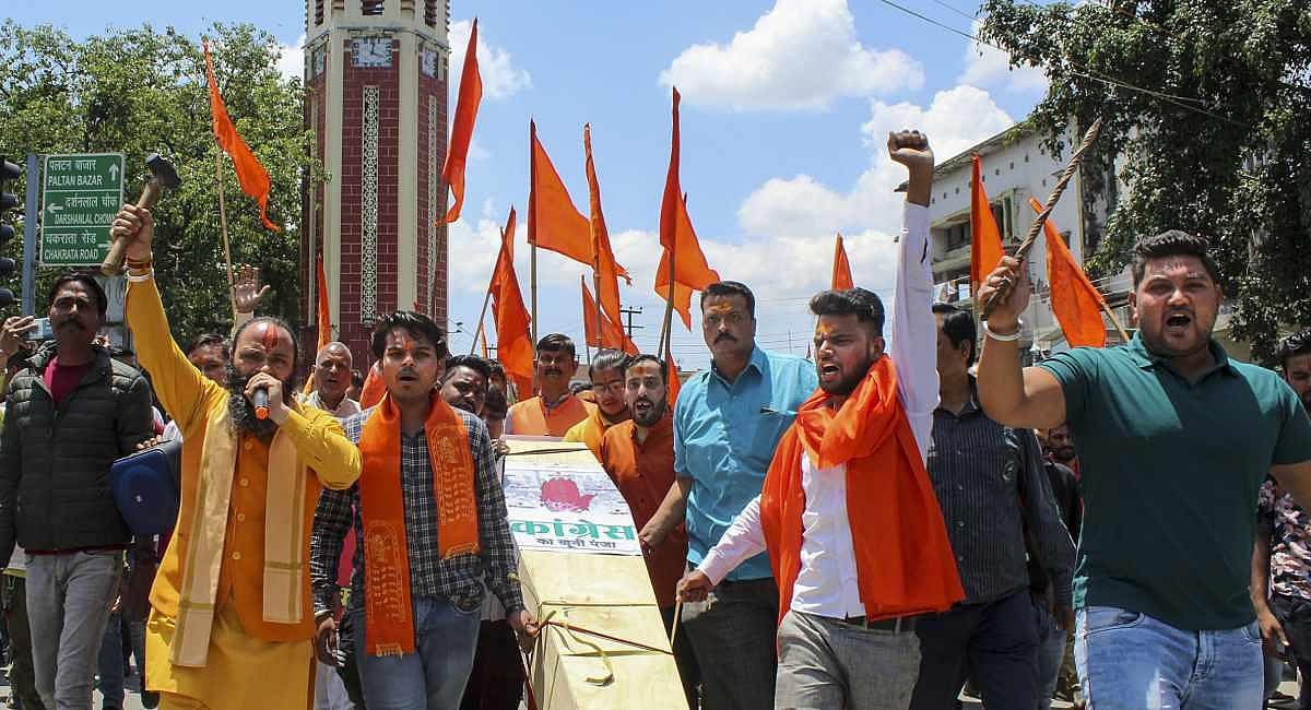 Bajrang Dal on rampage in MP over Cong linking outfit to PFI