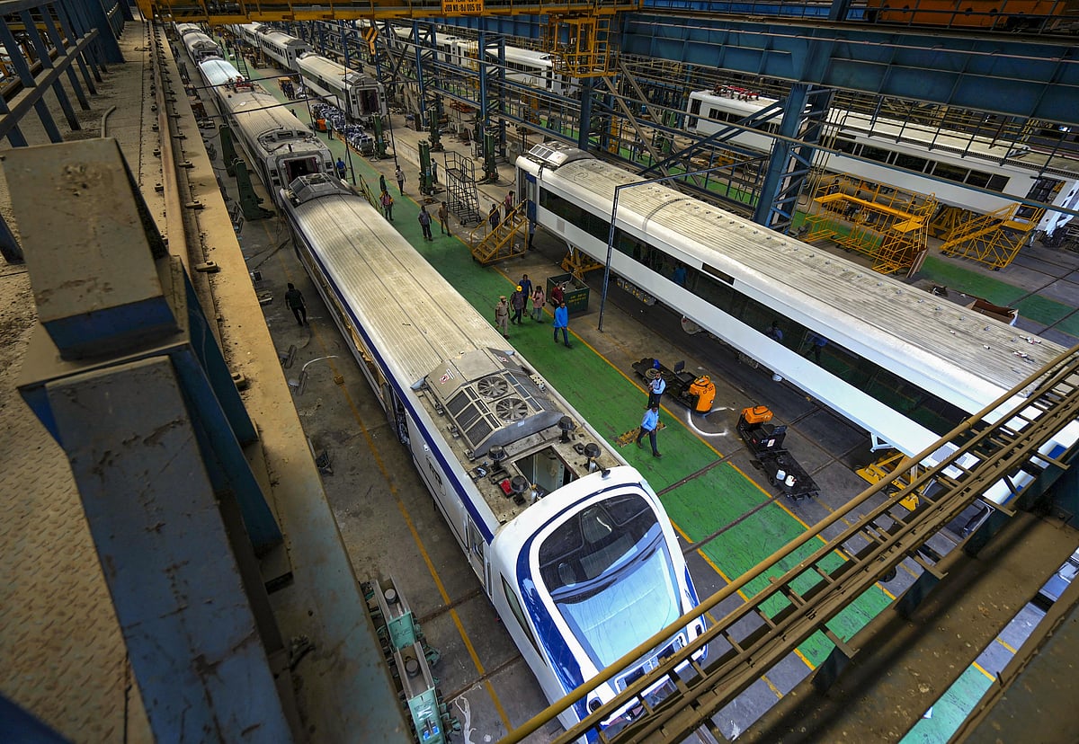 Railways inks pact with Titagarh Rail Systems-BHEL to manufacture 80 ...