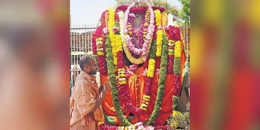 Madhyaradhane of Sri Raghuvarya Teertha held in Karnataka