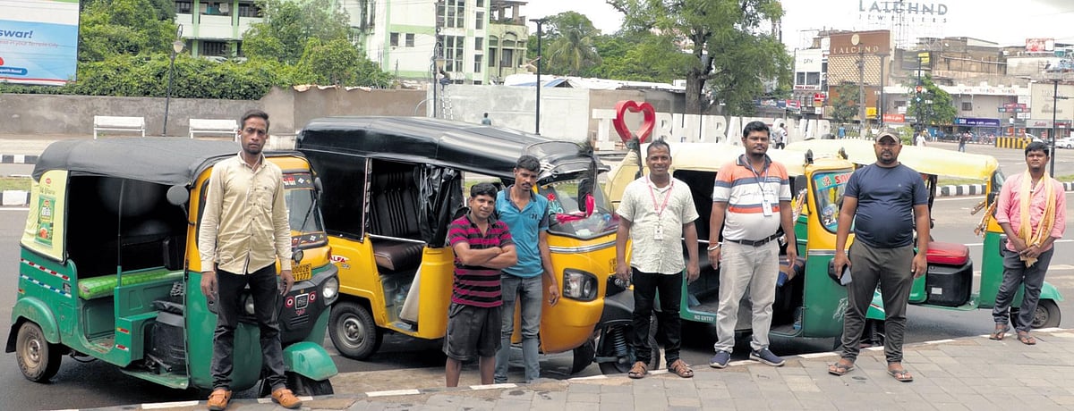 Auto drivers in Bhubaneswar are friends to those in need