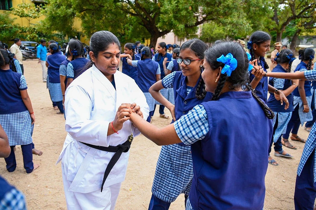 Kovai cops start self-defence classes for girls