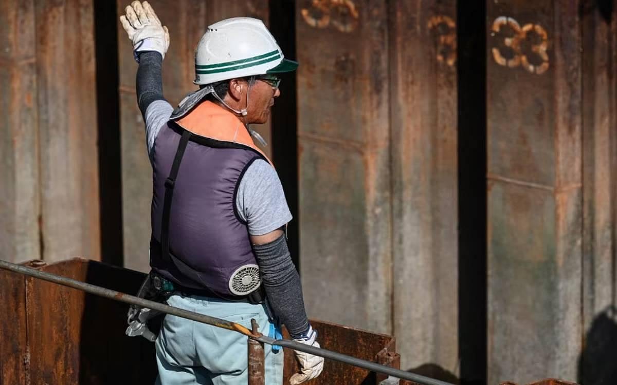 Jackets with built-in fans, neck coolers: Japanese turn to wearable ...