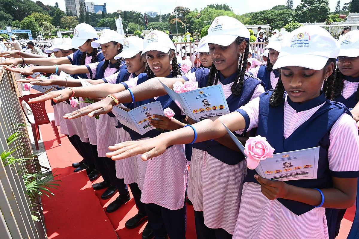 Millions participate in Karnataka govt's event of reading Constitution ...