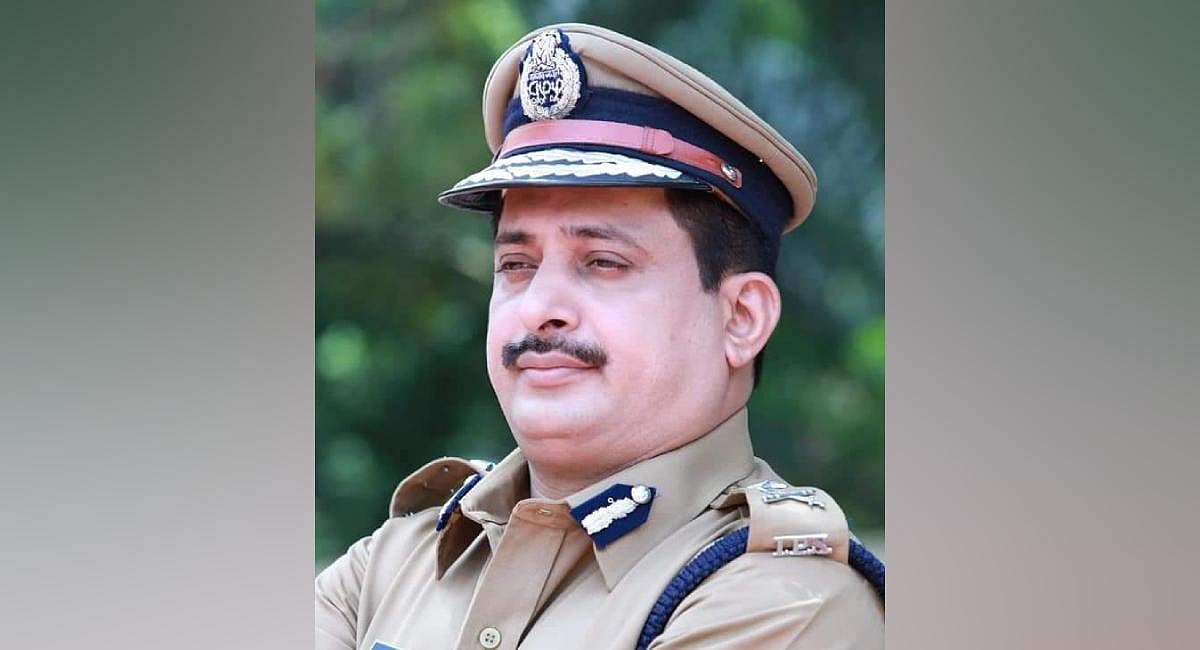 Kerala govt suspends IG Lakshman again in Monson Mavunkal case