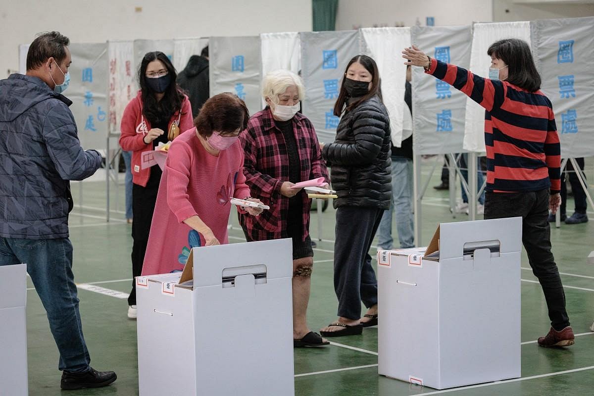 Taiwan votes in key election under Chinese threats