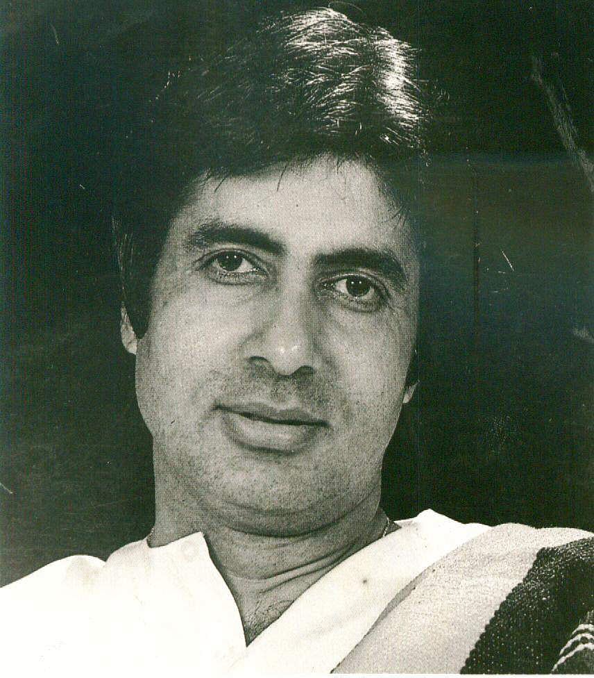 'Poora naam, Vijay Dinanath Chauhan': Iconic dialogues of Amitabh ...