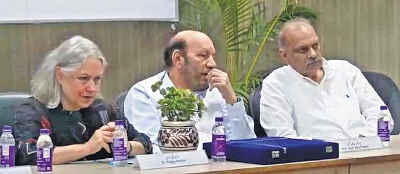 Dakhni: Telugu roots, Urdu fruits