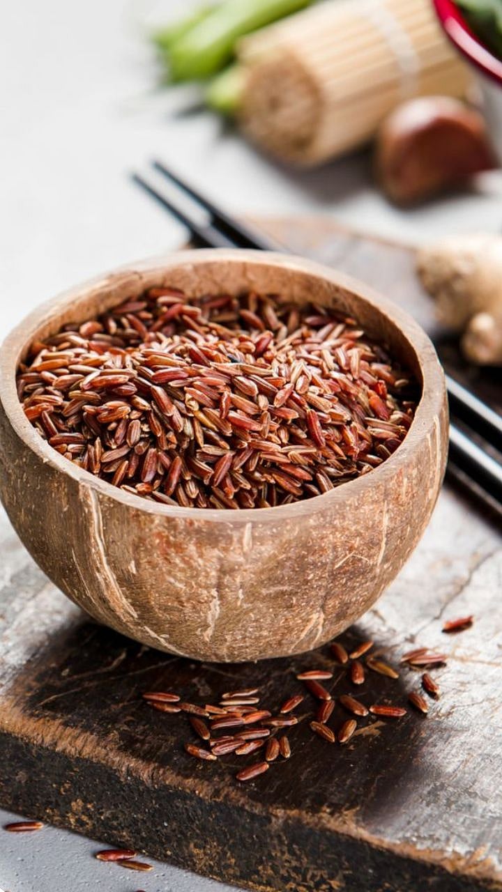 Brown Rice For Weight Loss : वजन कमी करण्यासाठी ब्राऊन राईस खाणं योग्य ...