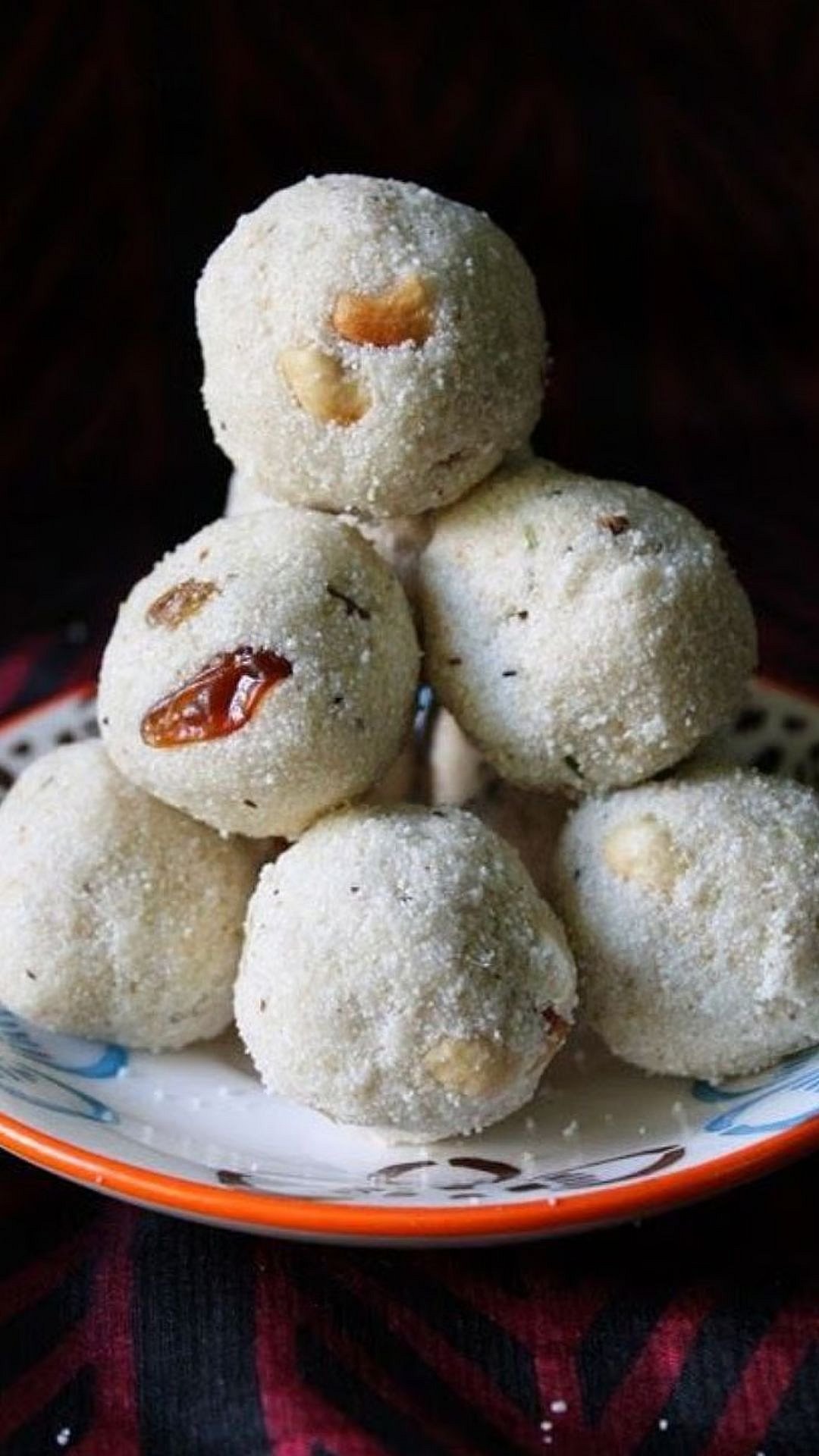 Rava Ladoo Recipe : 'या' पद्धतीने बनवा मऊसुद रवा लाडू पाहा रेसिपी ...